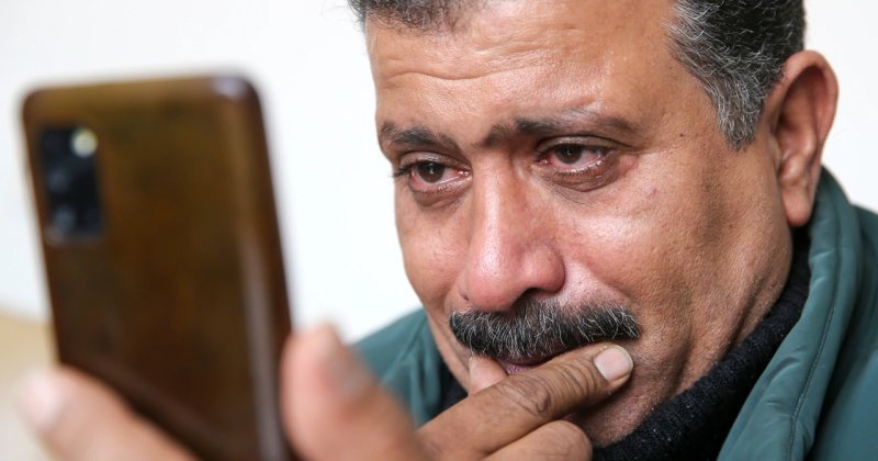 Gazzeli baba suyla sahur yapan çocuklarının özlemiyle yaşıyor