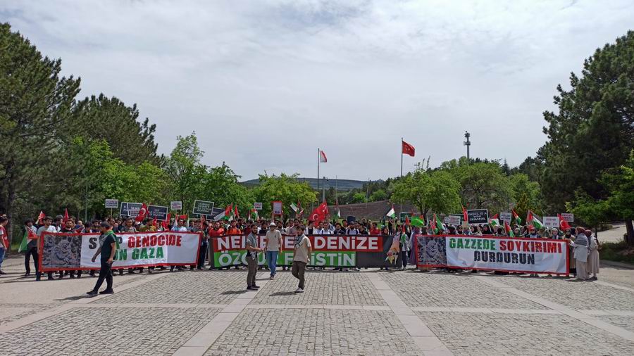 ODTÜ’lü öğrenciler Filistin ile dayanışma eylemi gerçekleştirdi